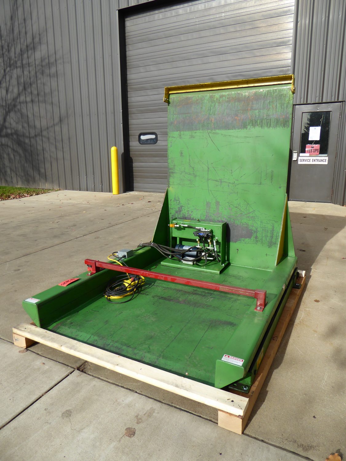 Air Technical Industries 2000 lb Capacity Automatic Hopper AH2457 | Ronatec