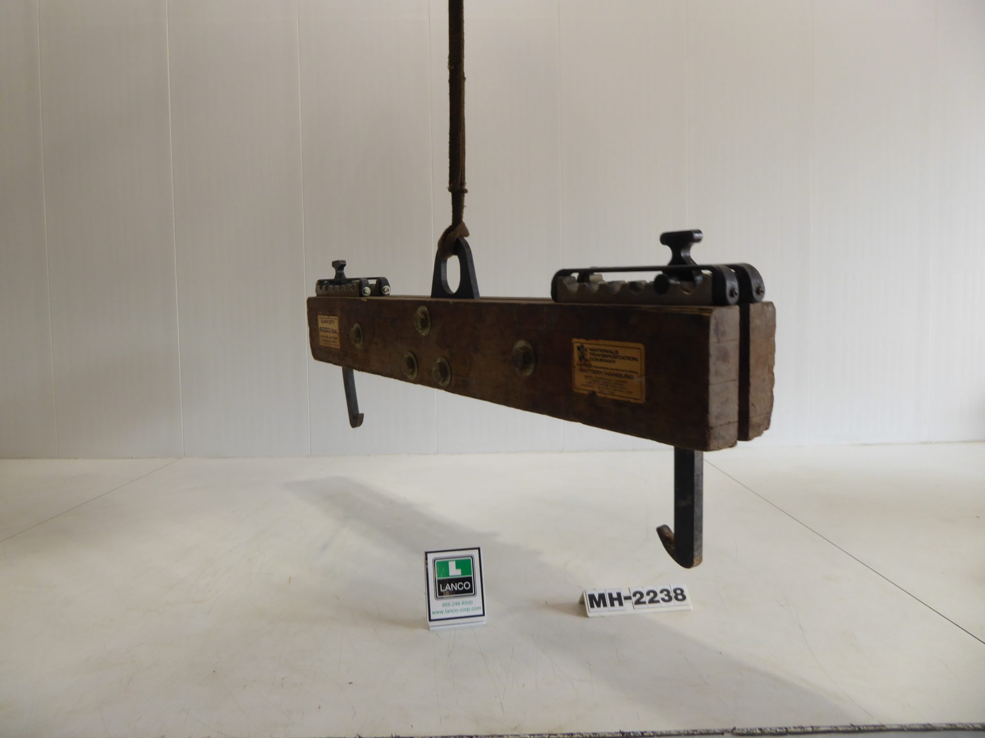 Materials Transportation Co Battery Handler MH2238 | Ronatec